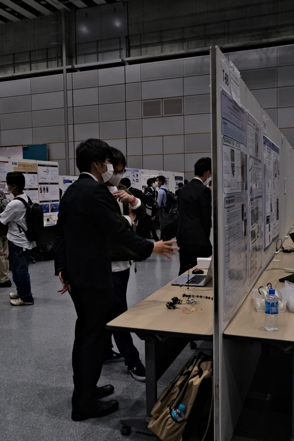 Robomech2022にて啓輔さんと吉川大喜さんが発表しました - Umedachi Lab