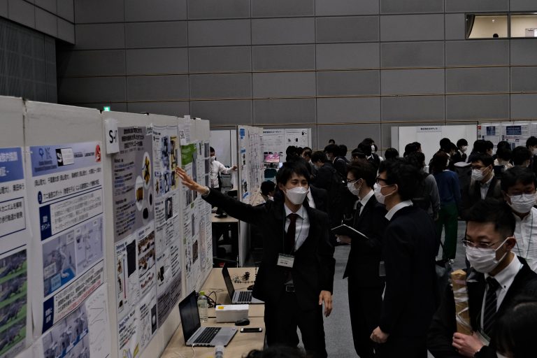 Robomech2022にて啓輔さんと吉川大喜さんが発表しました - Umedachi Lab